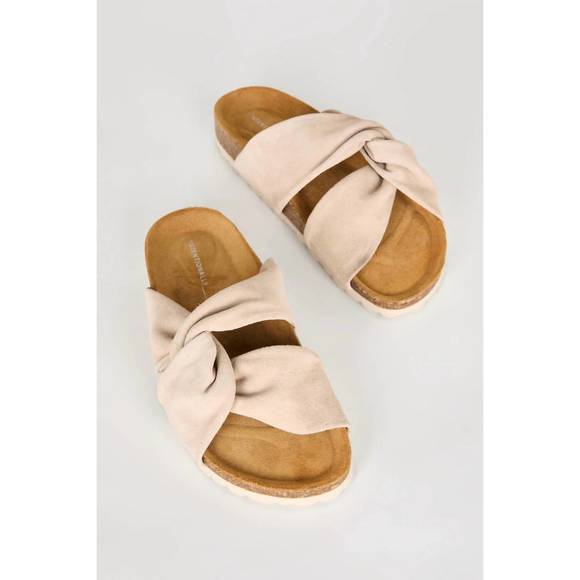 INTENTIONALLY BLANK | Shoes | New Intentionally Blank Jordana Sandal In ...